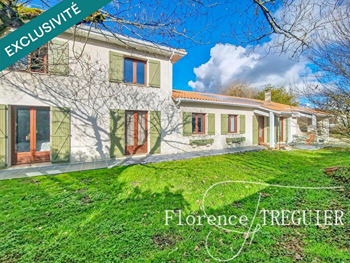 Maison à vendre - Saint-Selve - 7 pièces - 6 chambres