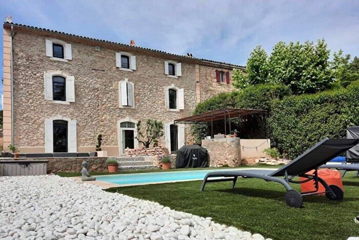 Coudoux : Maison 7 pièces à louer