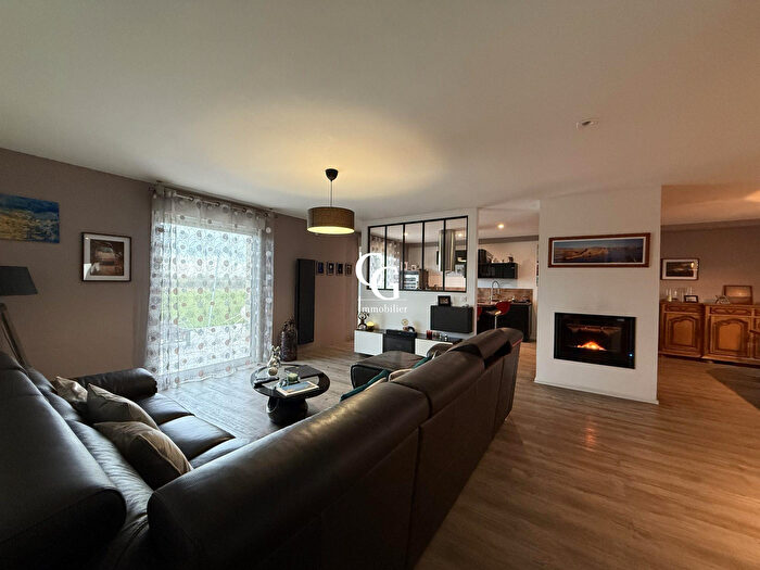 Maison à vendre - Vieillevigne - 5 pièces - 4 chambres