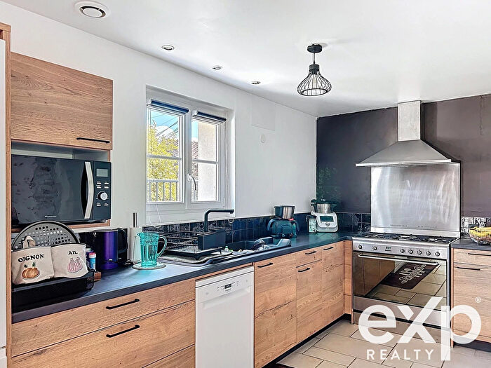 Maison à vendre - La Chapelle-Basse-Mer - 9 pièces - 6 chambres