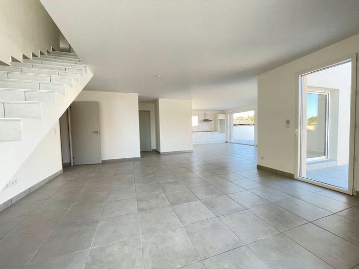 Saint Assiscle-Mailloles, Perpignan - Maison 4 pièces à louer