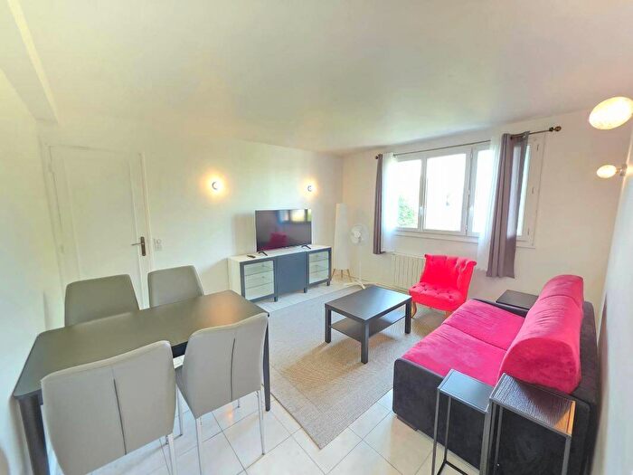 Blanches-Pierrats-Tonkin, Houilles : Appartement 3 pièces à louer