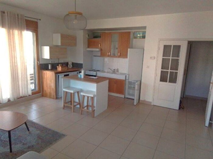 Appartement à louer - Lyon ème arrondissement - 2 pièces - 1 chambre