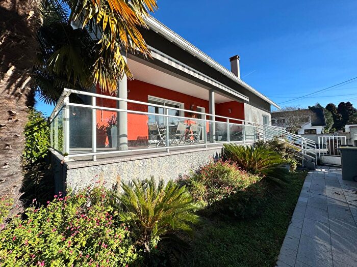 Maison à vendre - Billère, Laffitte - 6 pièces - 5 chambres