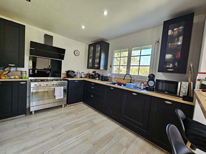 Maison à vendre - Honguemare-Guenouville - 6 pièces - 4 chambres