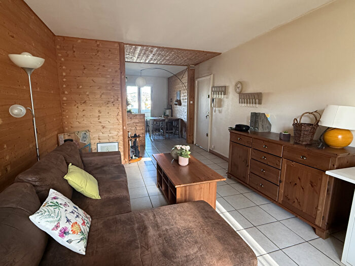 Appartement à vendre - Saint-Étienne, La Terrasse, Bel Air, Bergson, Carnot - 3 pièces - 2 chambres