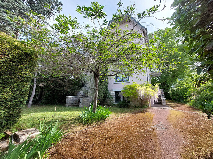 Bourges, Val d'Auron, Hameau de Gionne, Mazières, Pijolins : Maison 8 pièces à vendre