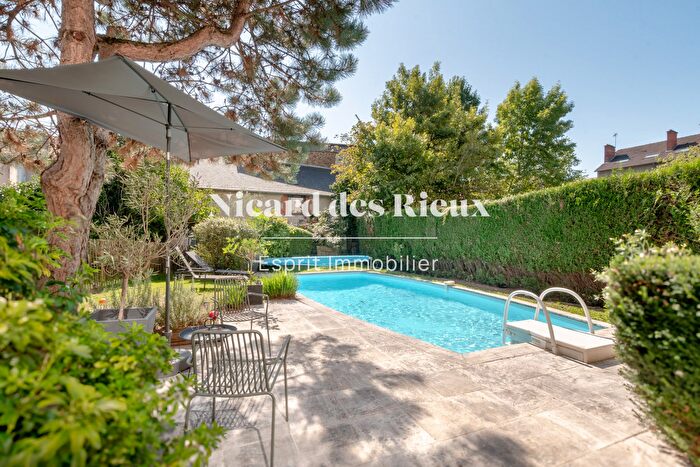 Maison à vendre - Limoges, Centre-ville, Hôtel de Ville, Emailleurs - 9 pièces - 5 chambres