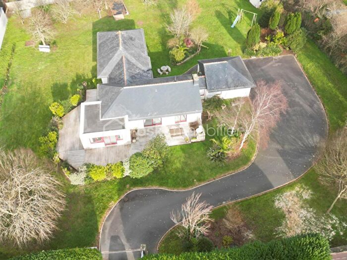 Maison à vendre - Ploudalmézeau - 7 pièces - 4 chambres