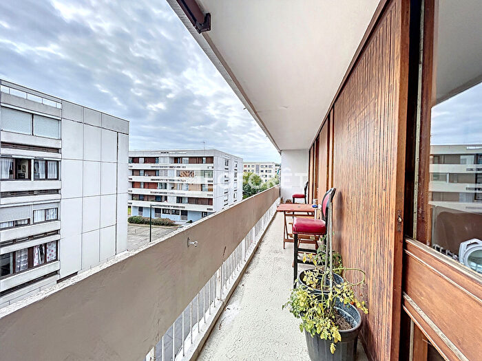 Appartement à louer - Saint-Cyr-lécole, Fontaine Saint-Martin - 1 pièce - 1 chambre