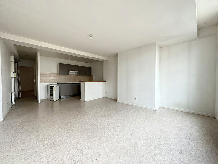 Châlons-en-Champagne, Rive gauche : Appartement 2 pièces à louer
