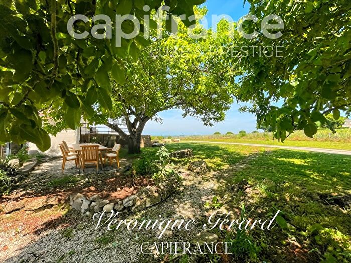 Maison à vendre - Saint-Christophe-des-Bardes - 8 pièces - 4 chambres