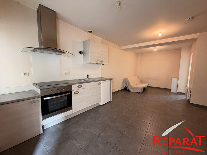 Appartement 1 pièce à louer à Larche