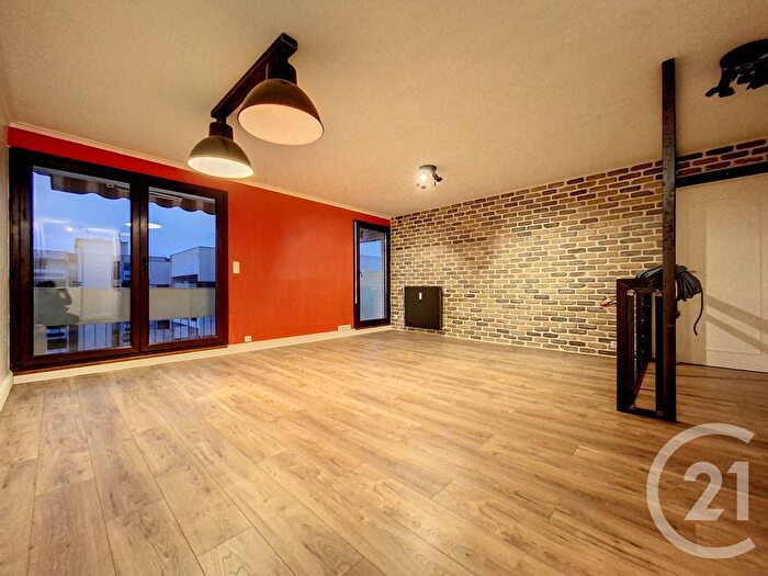 Appartement à louer - Épernay, Vignes Blanches, Beausoleil - 3 pièces - 2 chambres