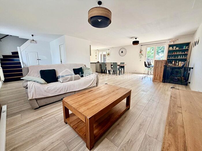 Maison 5 pièces à Ballancourt-sur-Essonne, à vendre