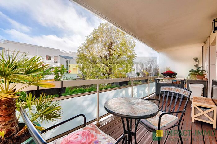 Appartement à vendre - Suresnes, Carnot, Gambetta - 3 pièces - 2 chambres