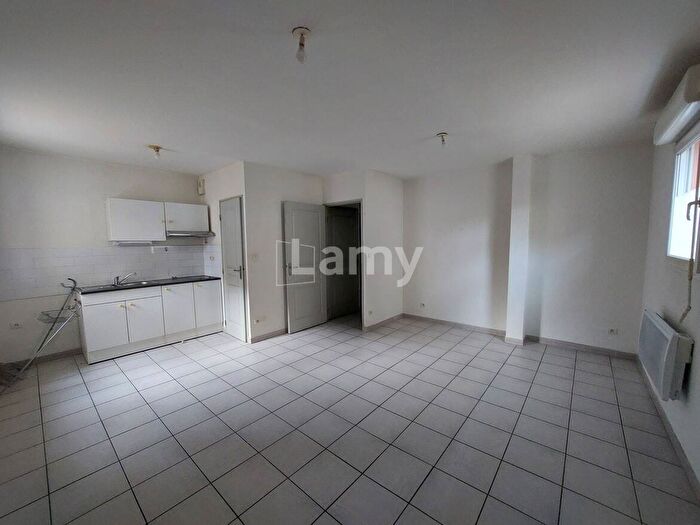 Appartement à louer - Beaucaire, Nimes - 2 pièces