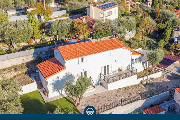 Maison à vendre - Saint-André-de-la-Roche - 4 pièces - 3 chambres