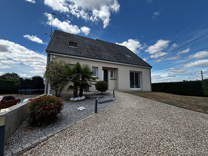 Maison 6 pièces à Beaumont-en-Véron, à vendre