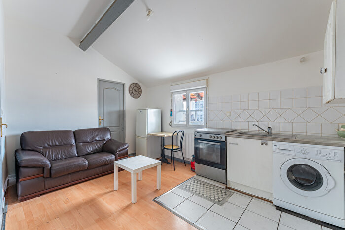 Appartement à vendre - Villeurbanne - 2 pièces - 1 chambre