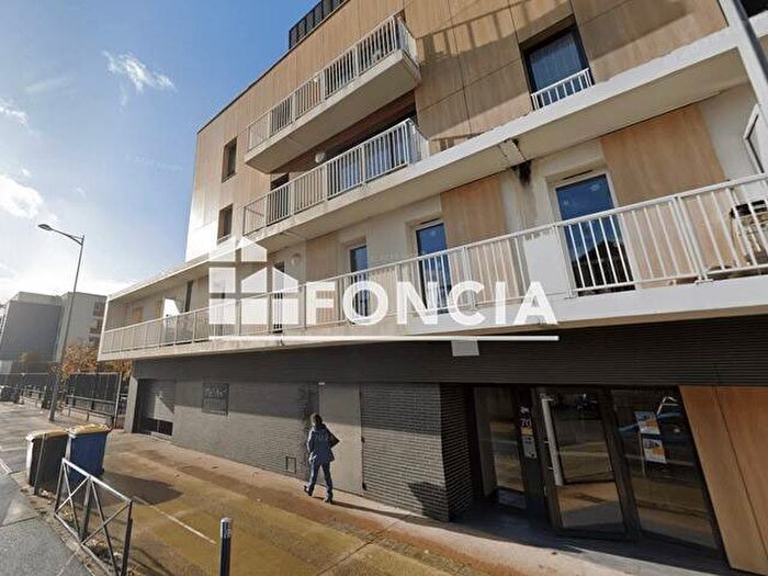 Appartement à louer - République, Le Petit-Quevilly - 4 pièces - 3 chambres