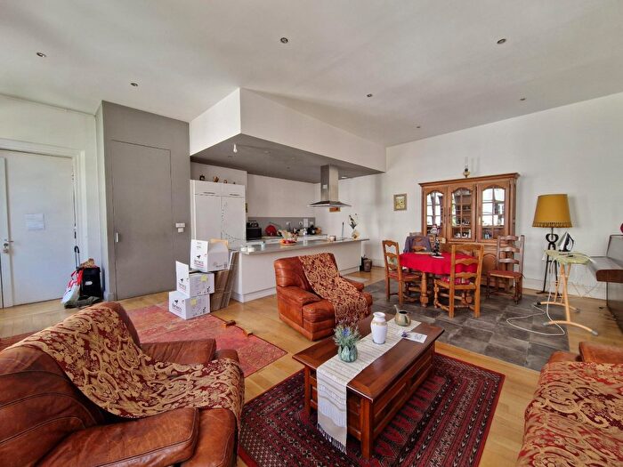 Appartement 4 pièces à Saint-Étienne, Crêt de Roc, à louer