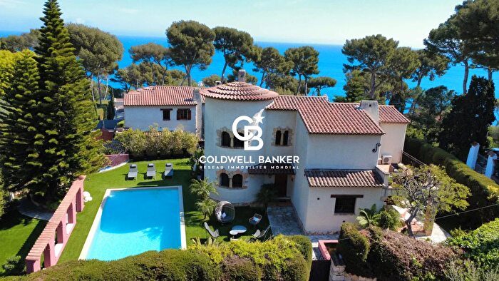 Maison à vendre - Antibes, Juan-les-Pins, Le Cap - 5 pièces - 4 chambres