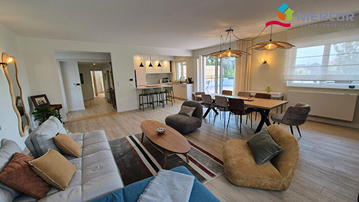 Appartement à louer - Holtzheim - 4 pièces - 3 chambres