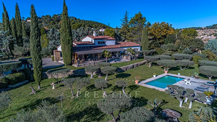 Maison à vendre - Cotignac - 7 pièces - 5 chambres