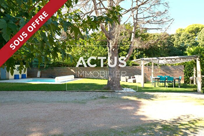 Maison 6 pièces à vendre à Salon-de-Provence, Hautes Viougues, Saint-Come, Pavillon