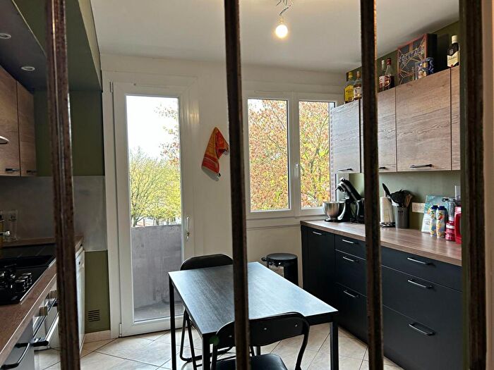 Appartement 4 pièces à vendre - Roanne, Parc des Sports