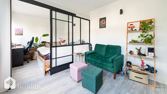 Appartement 2 pièces à Courbevoie, Bécon, à vendre