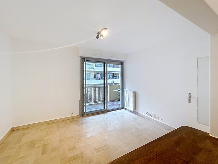 Appartement à vendre - Nice, Saint-Sylvestre - 1 pièce