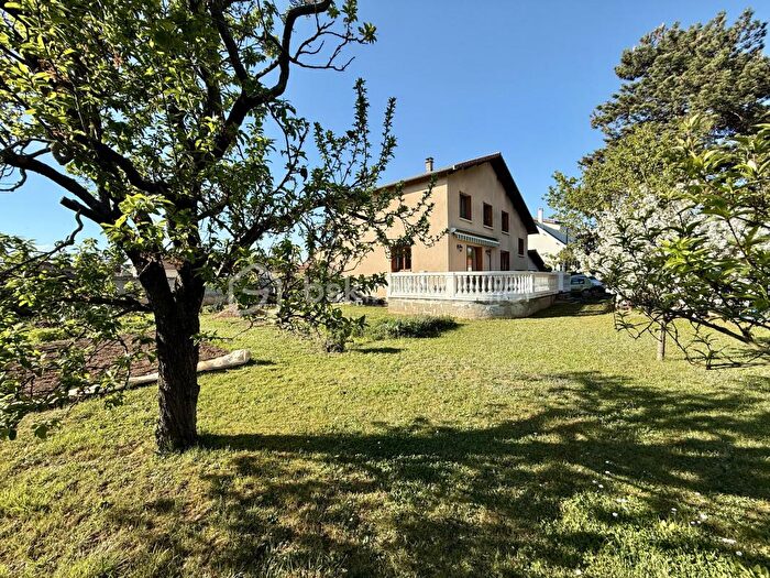 Maison 6 pièces à vendre à Chassieu