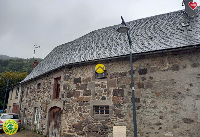 Maison à vendre - Murat - 6 pièces - 4 chambres