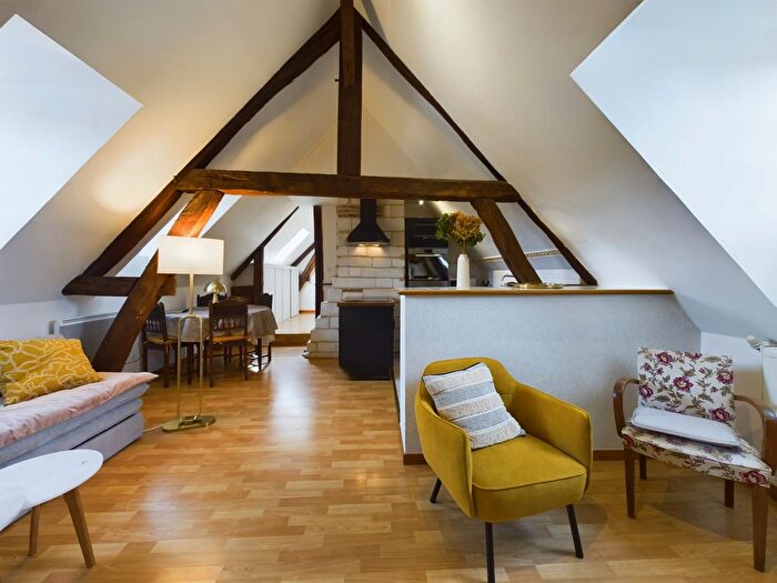 Appartement à louer - Troyes, Cathédrale - 2 pièces - 1 chambre