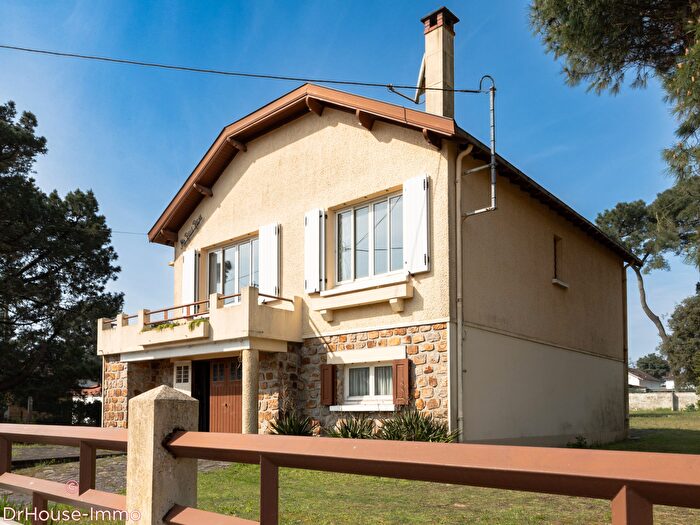 Maison à vendre - Saint-Brevin-les-Pins, Centre-ville, Stade - 4 pièces - 3 chambres