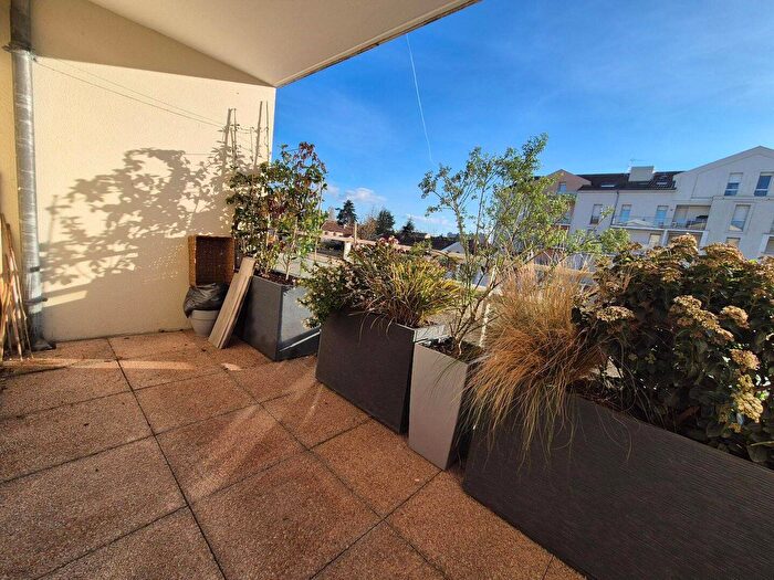 Appartement à louer - La Coupee, Charnay-lès-Mâcon - 4 pièces - 3 chambres