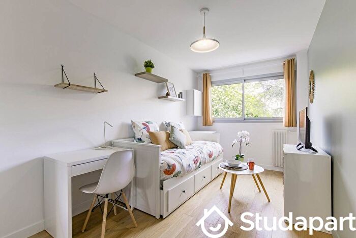 Gare, Le Bourget - Appartement 1 pièce à louer