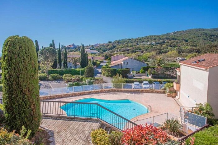 Appartement à vendre - Roquebrune-sur-Argens, Les Issambres, La Vigie, Les Dolmens, Plages, Calanques - 2 pièces - 2 chambres