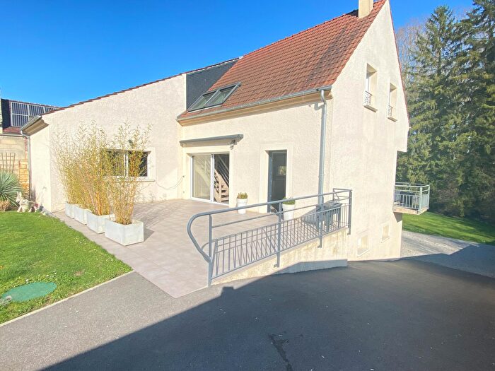 Maison à vendre - Saint-Just-en-Chaussée - 7 pièces - 4 chambres