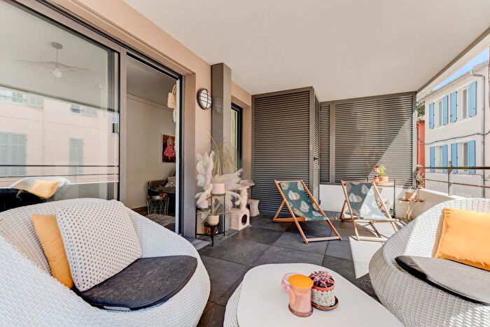 Appartement 1 pièce à vendre à Cannes, Californie Pezou