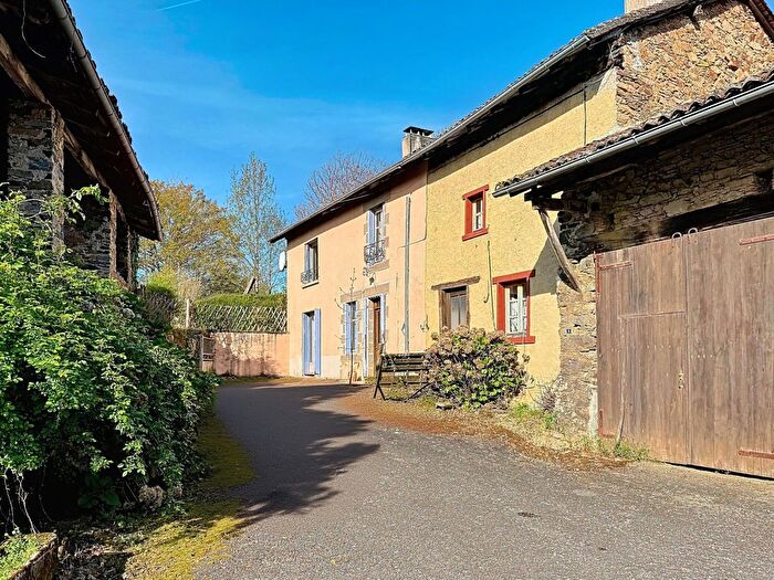 Champagnac-la-Rivière : Maison 6 pièces à vendre
