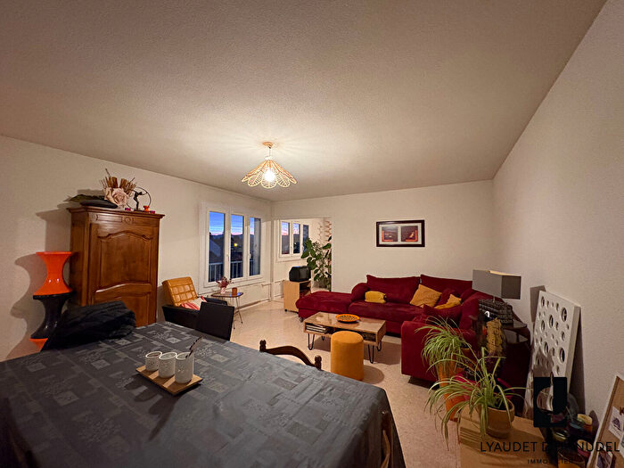 Appartement 3 pièces à Riorges, à vendre