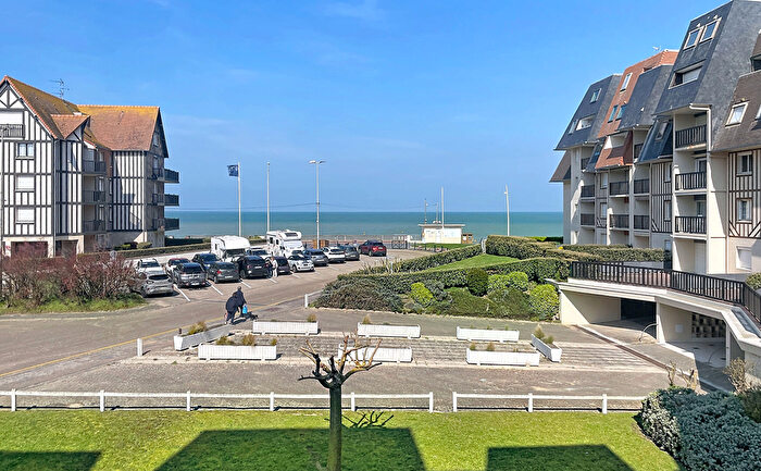 Appartement à vendre - Cabourg, Centre-ville, Clos Pasteur, Cap Cabourg - 3 pièces - 2 chambres