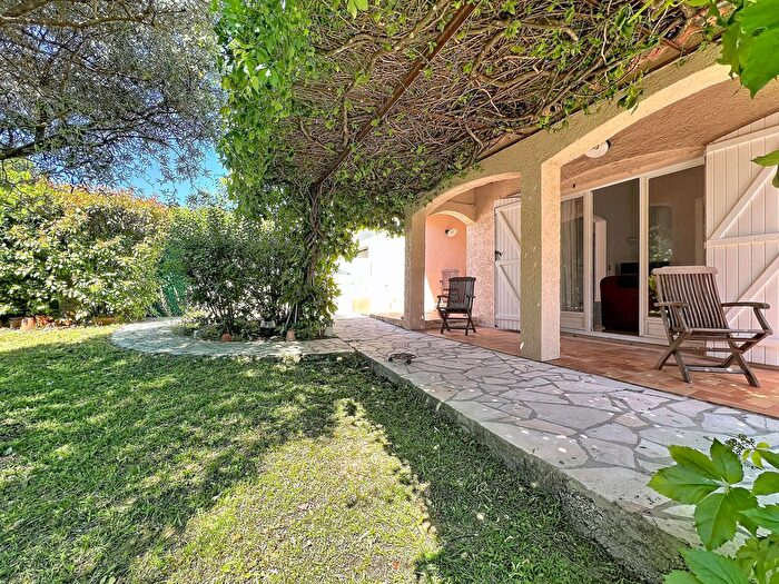 Castelnau-le-Lez, Mendras, Zone d'activité La Garrigue : Maison 5 pièces à vendre