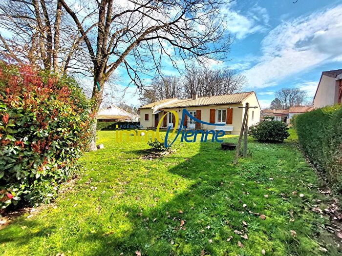 Maison à vendre - Celle-Lévescault - 4 pièces - 3 chambres