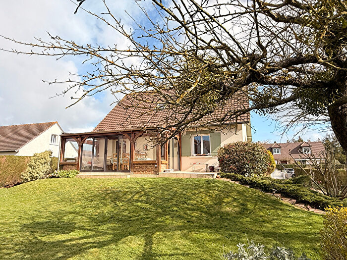 Maison à vendre - Frénouville - 6 pièces - 4 chambres