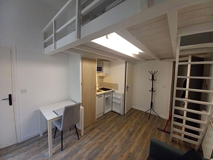 Appartement à louer - Berriat-Ampere, Grenoble - 1 pièce