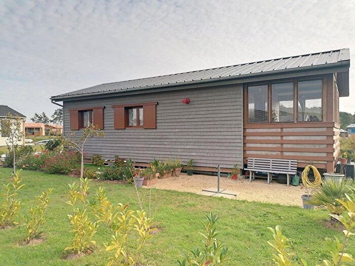 Appartement à louer - Marzan - 3 pièces - 2 chambres